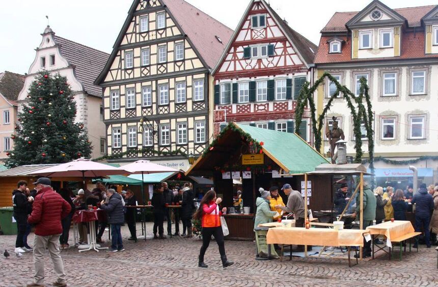 Weihnachtsmarkt lockt mit 60 Buden